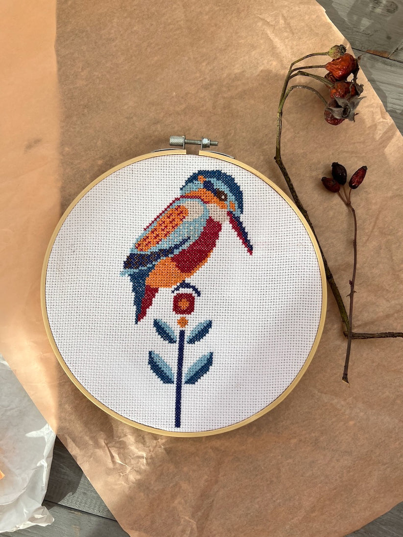 Kingfisher - cross stitch pattern – Kate Stitch Land